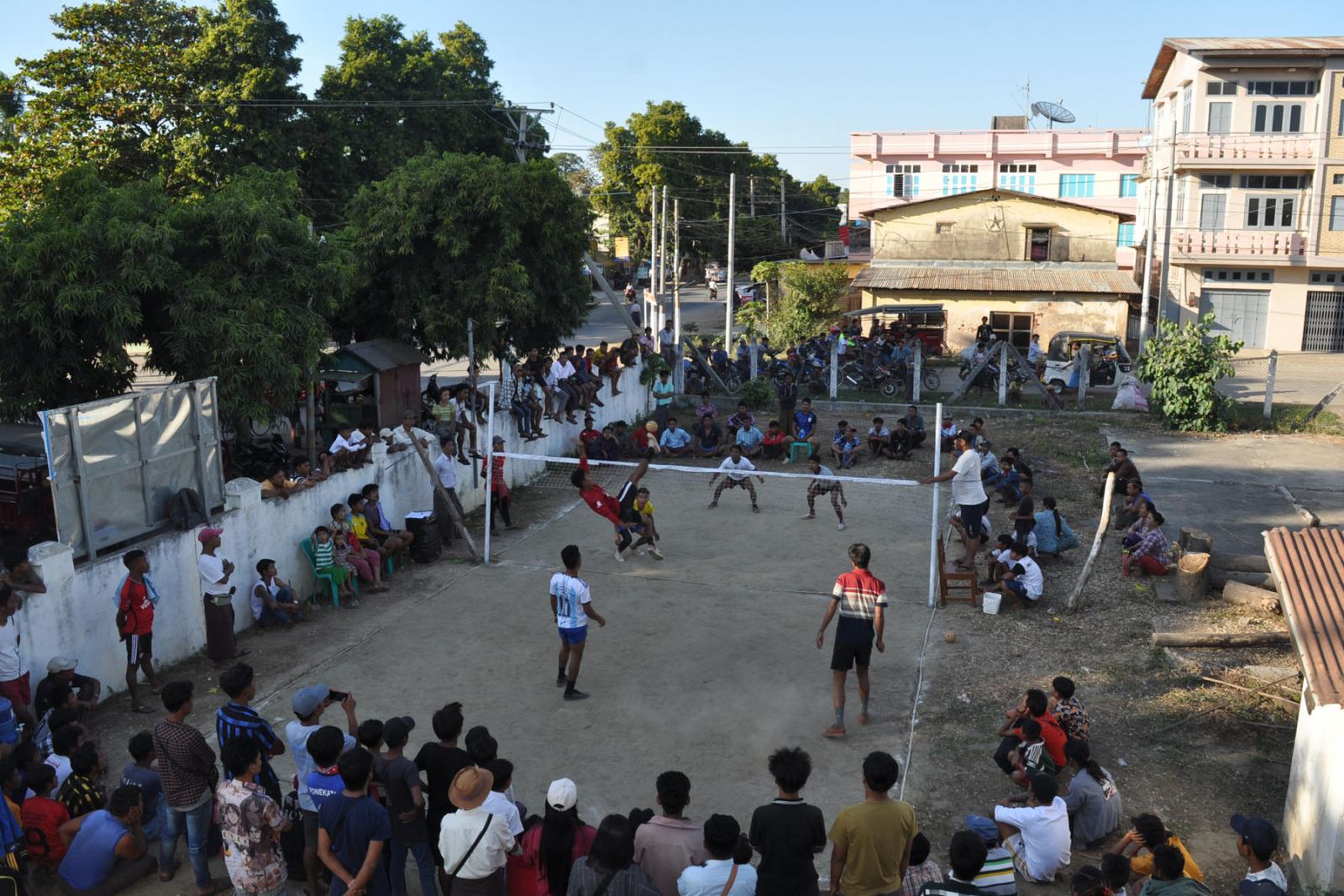အောင်လံမြို့၌ ၇၆ နှစ်မြောက် လွတ်လပ်ရေးနေ့ အထိမ်းအမှတ်အကြို ပိုက်ကျော
